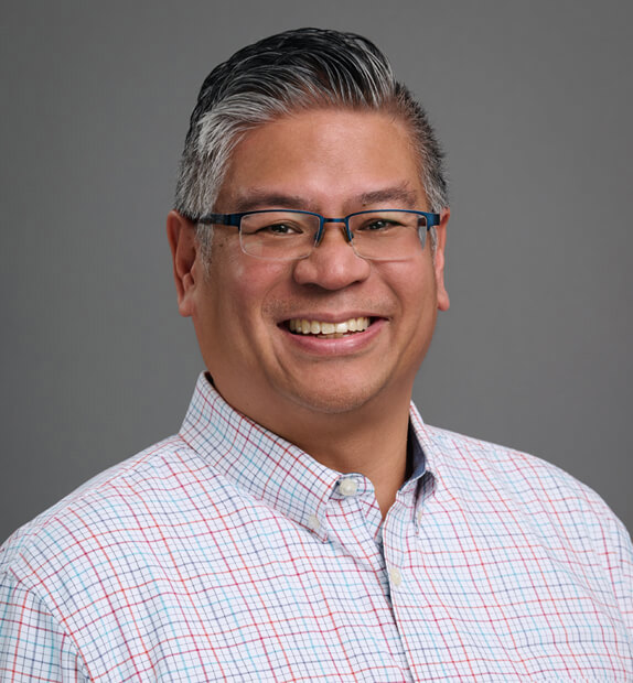 Carlo Castillo, PT, DPT | Midwest Orthopaedics at Rush