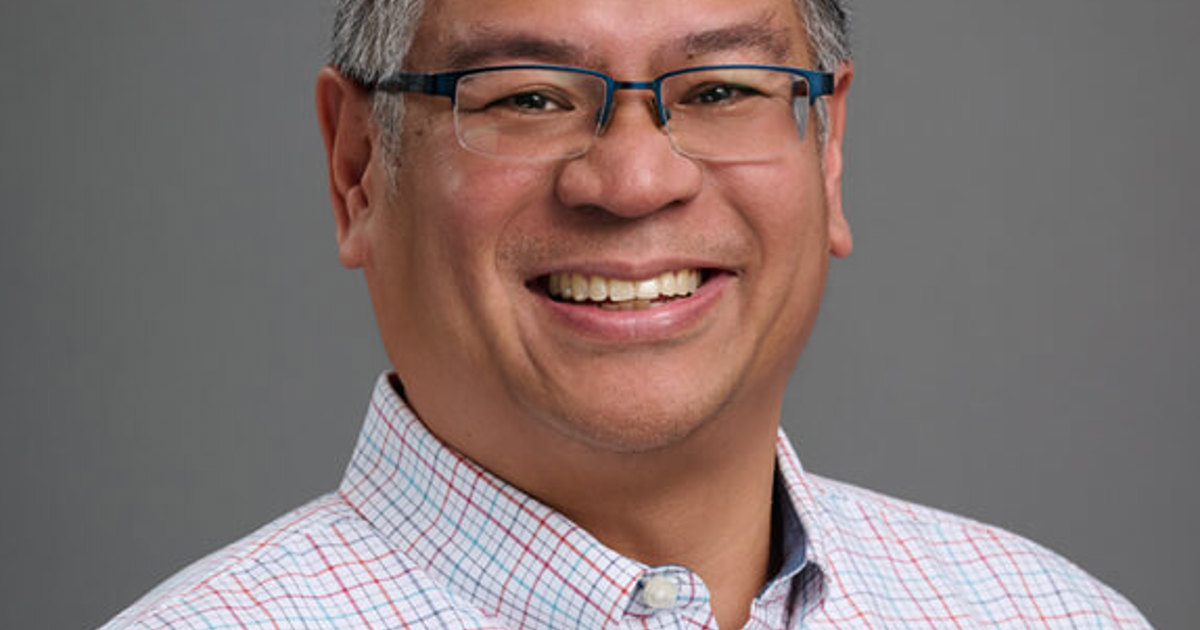 Carlo Castillo, PT, DPT | Midwest Orthopaedics at Rush