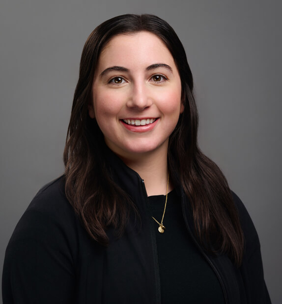 Erin Holt, PT, DPT, SCS | Midwest Orthopaedics at Rush