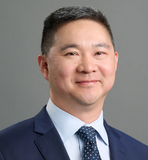 Simon Lee, MD | Midwest Orthopaedics at Rush